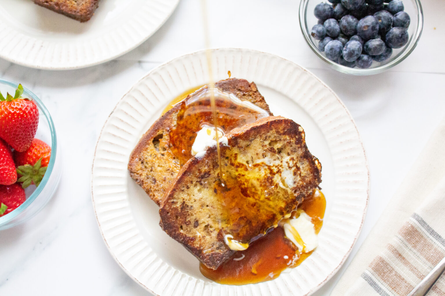 What Goes With French Toast? (25 Amazing Side Dishes to Serve With Your ...